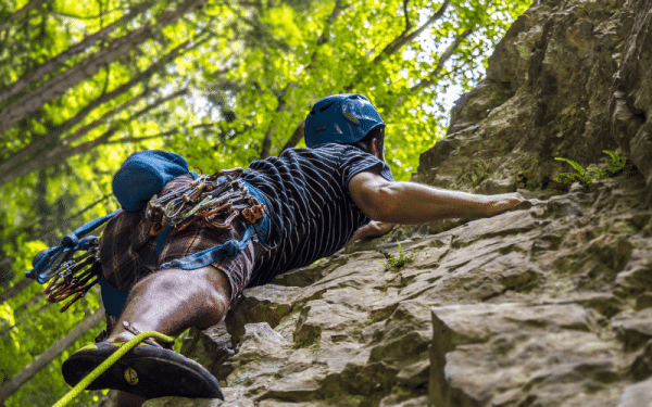 17 Common Rock Climbing injuries (Prevention & Treatment)