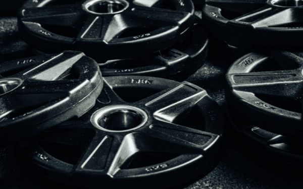 Powerlifting Equipment List: 20 Items (with Pictures)